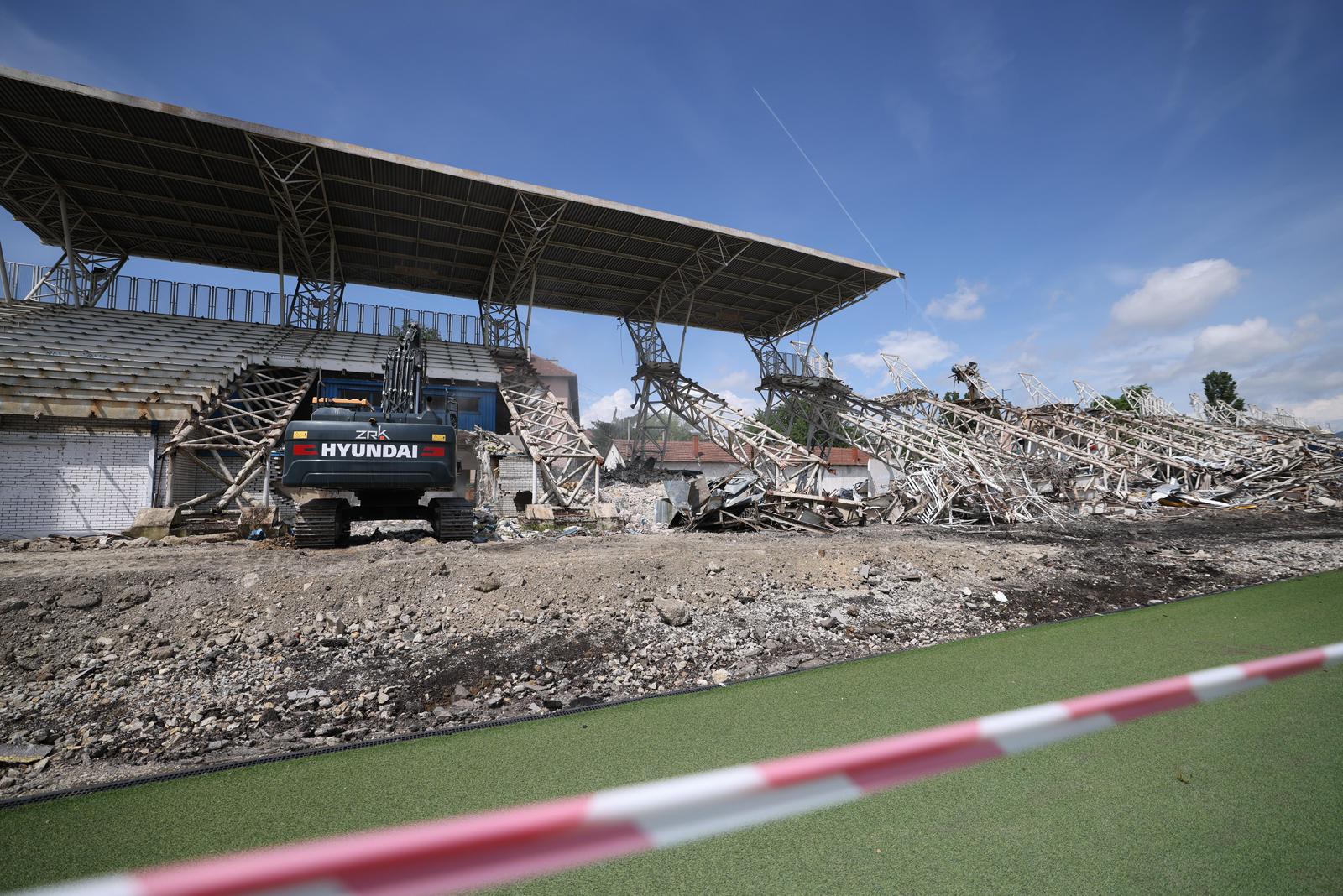 Gradonačelnik Tomašević obišao radove na stadionu u Kranjčevićevoj ...