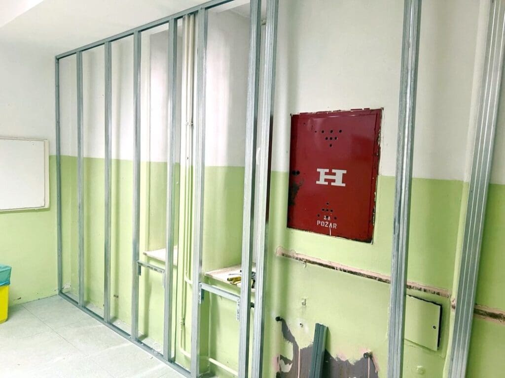 Energetska obnova Osnovne škole Turnić vrijedna skoro 2 milijuna eura u ...